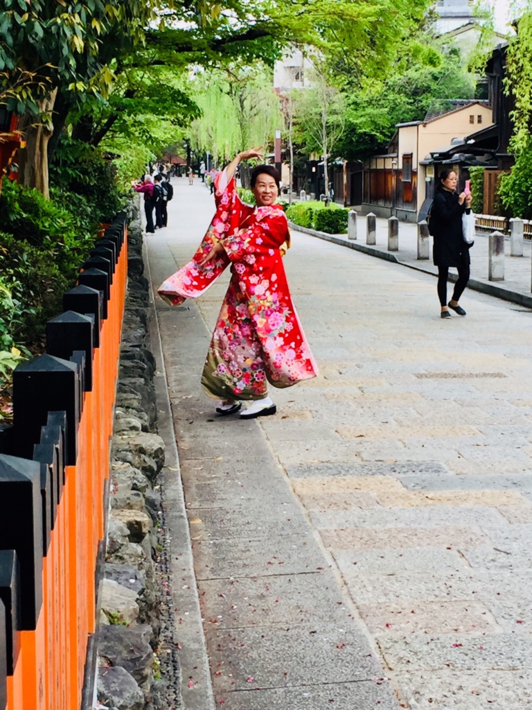 Temples, Geisha, hot springs and all things gold… | Indulge Divulge